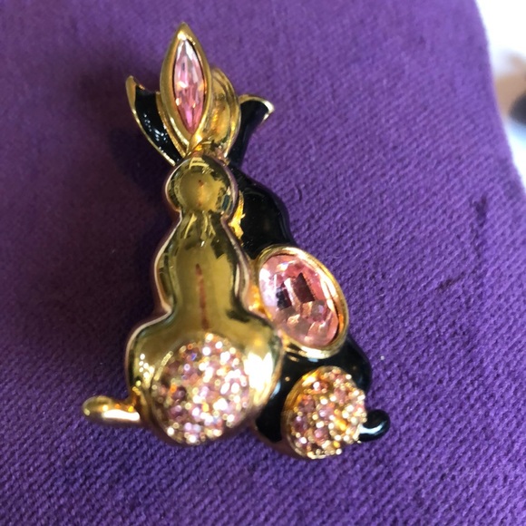 Swarovski | Jewelry | Retired Vintage Signed Swarovski Snuggling Bunny ...